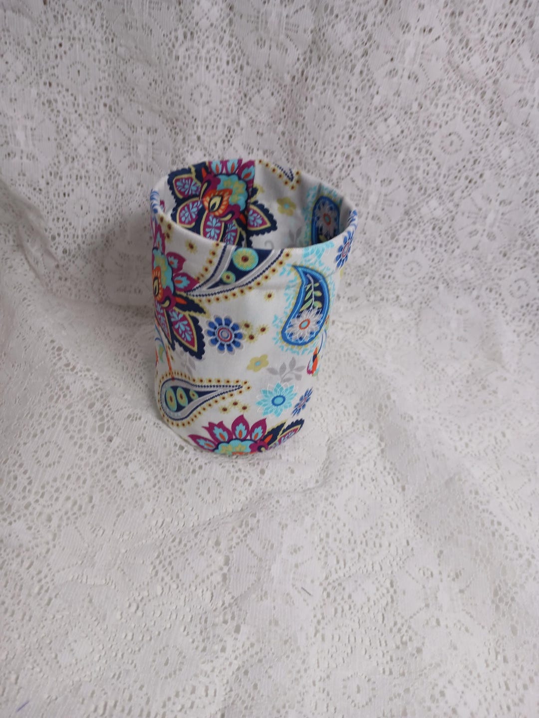 Hand Sewn Collapsible Thread Catcher: Paisley Floral ORT Catcher - Etsy