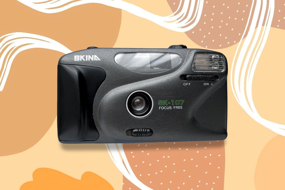 Camera Skina SK 107 / Compact 35mm Film Camera / First Camera - Etsy
