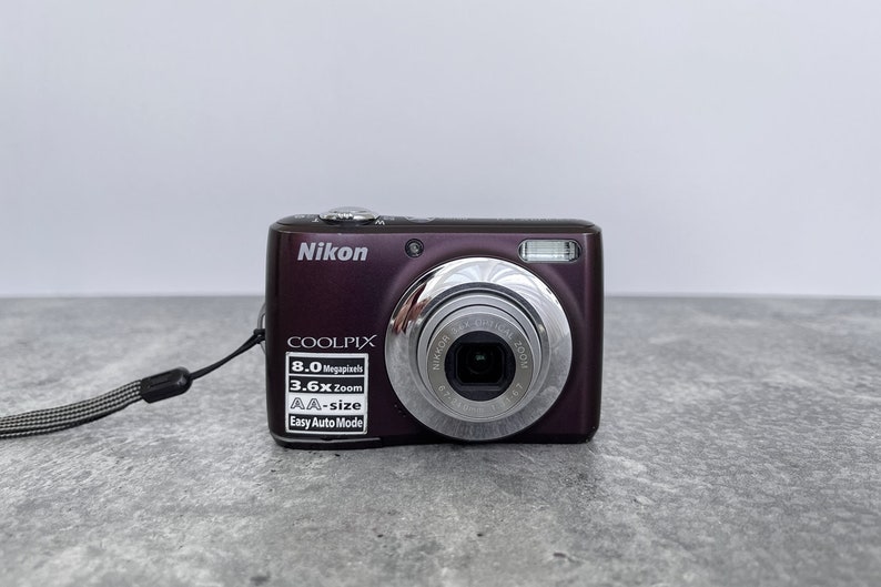 Camera Nikon Coolpix L21 / Vintage 2000s Digital Camera / - Etsy