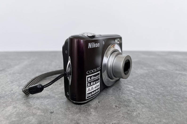 Camera Nikon Coolpix L21 / Vintage 2000s Digital Camera / - Etsy