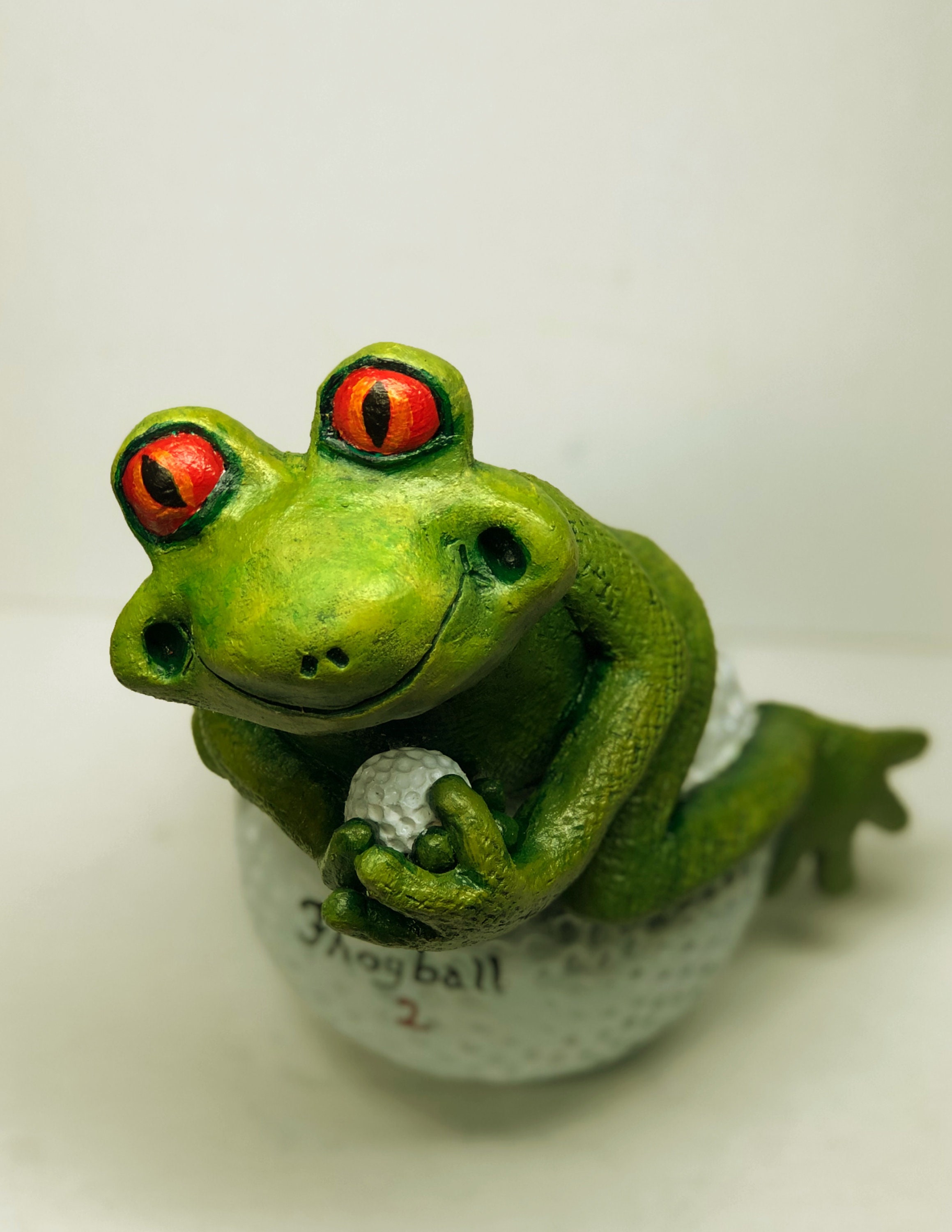 Sculpture en céramique fantaisiste Figurine Frogball - Etsy France