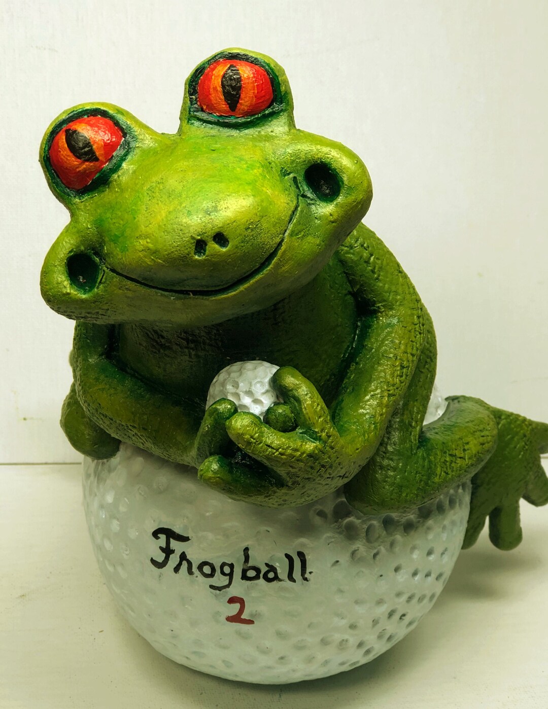 Sculpture en céramique fantaisiste Figurine Frogball - Etsy France