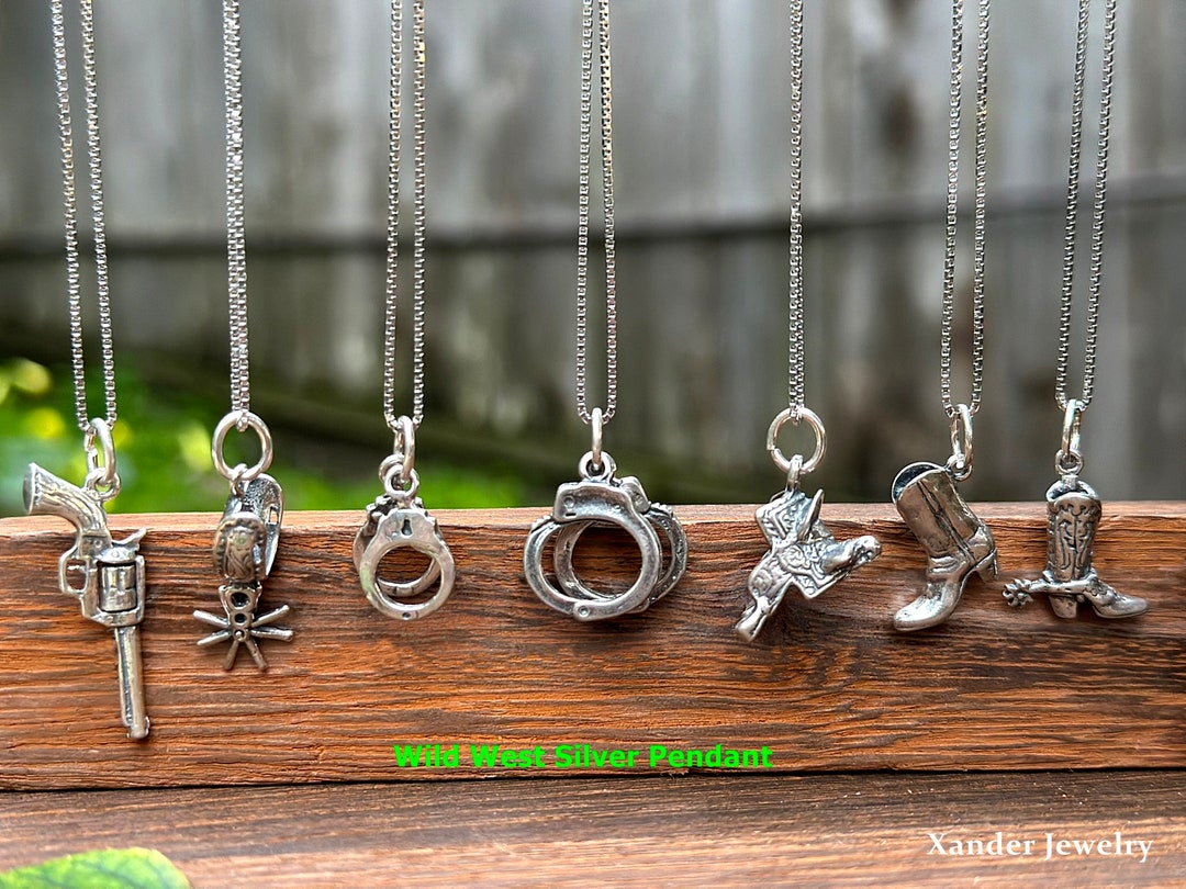 3D Movable Revolver Pistol, Handcuffs, Spur, Cowboy Boot , Saddle ...