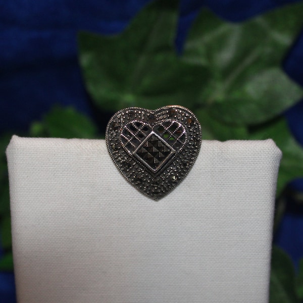 Heart Pin - Etsy