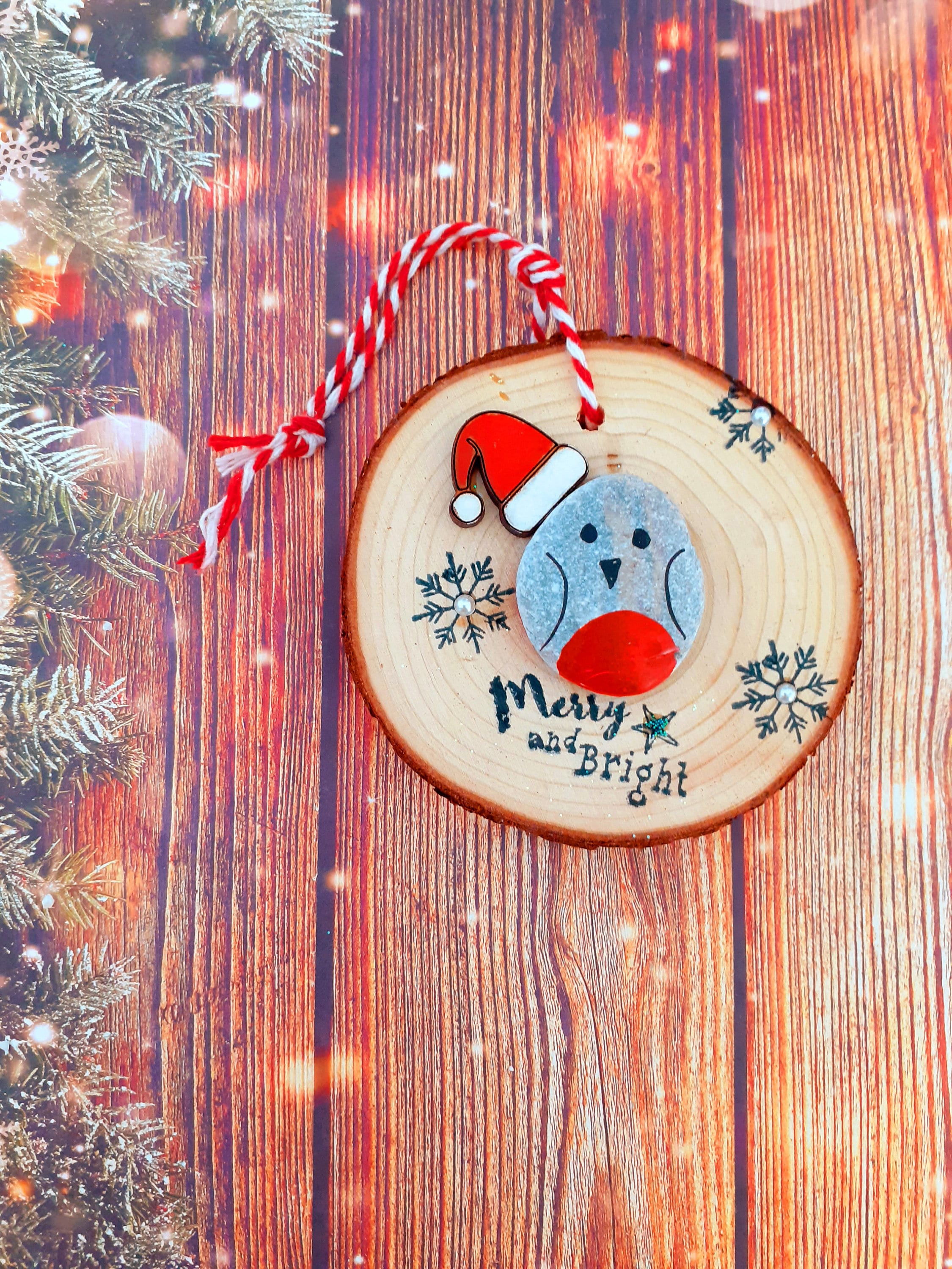 Christmas Tree Decoration... cute pebble art log slice. The | Etsy