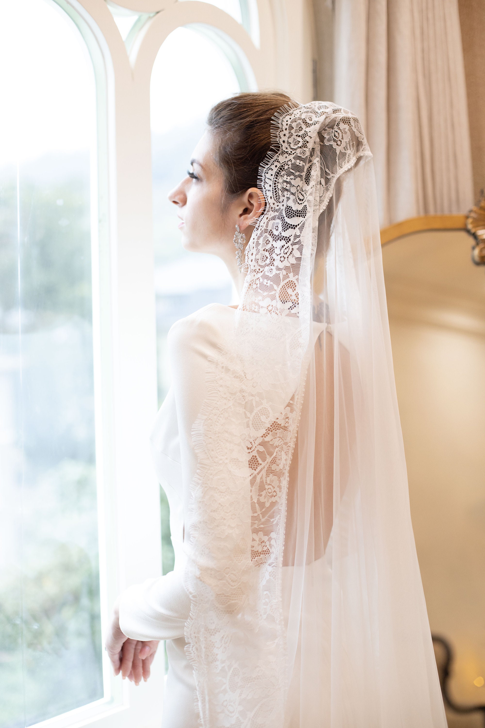 Soft Ivory Tulle, French Lace Wedding Veil , Cathedral & Chapel Lengths ...