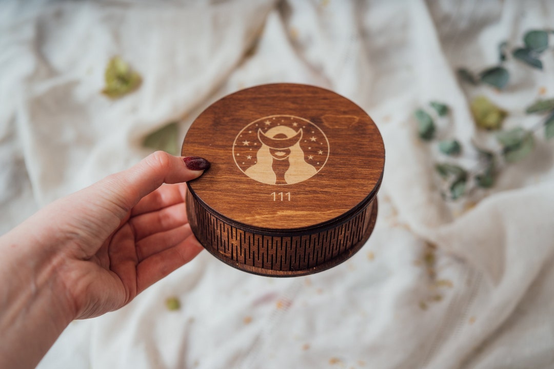 Round Wooden USB Box, USB Packaging With Engraving, Small Wooden Box ...