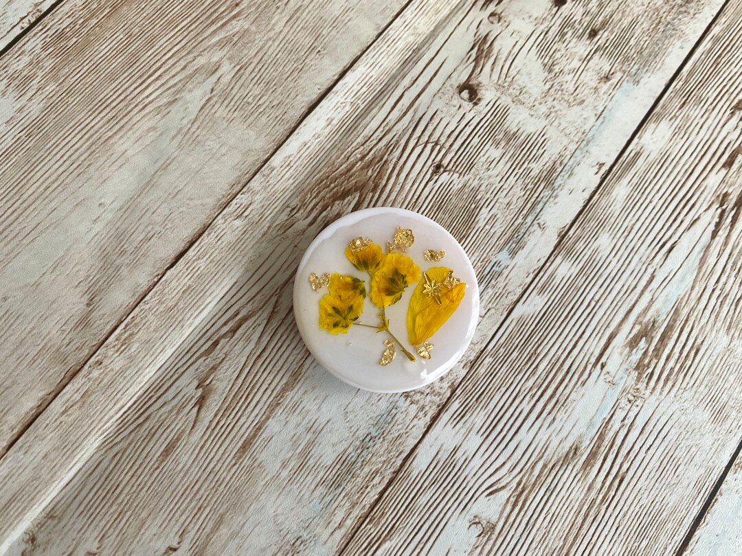 Pressed Flower Phone Stand | Epoxy Resin Phone Grip | Aesthetic Phone ...