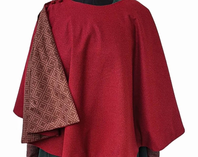 Medieval Cloak of the XIV Century, Side Closure With Buttons. Cloak ...