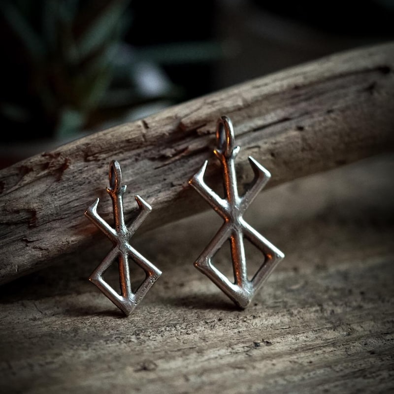 Berserk Necklace - Etsy