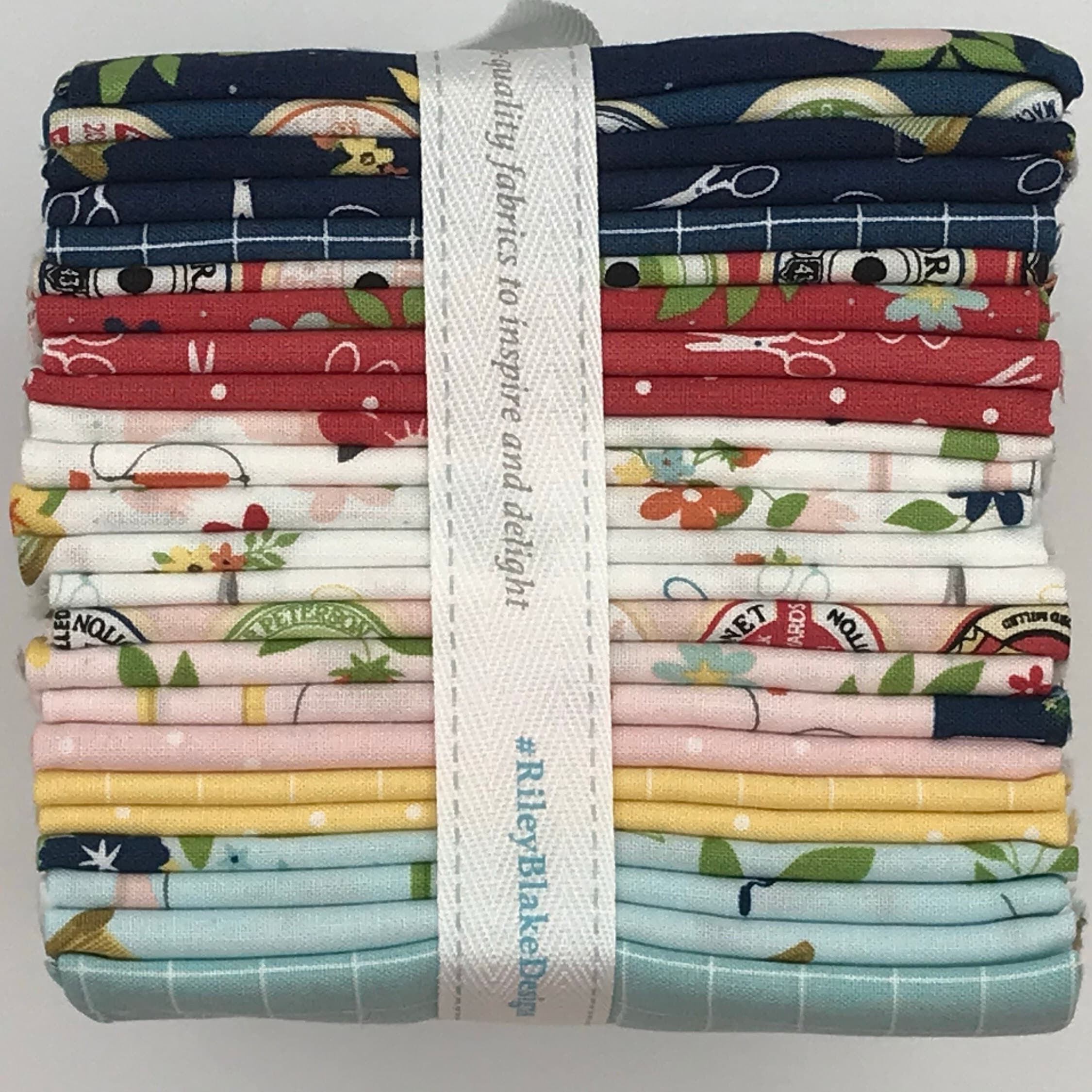 Sewing Theme Fabric, SEW MUCH FUN, Fat Quarter Bundle, 24 Pieces, 6 ...