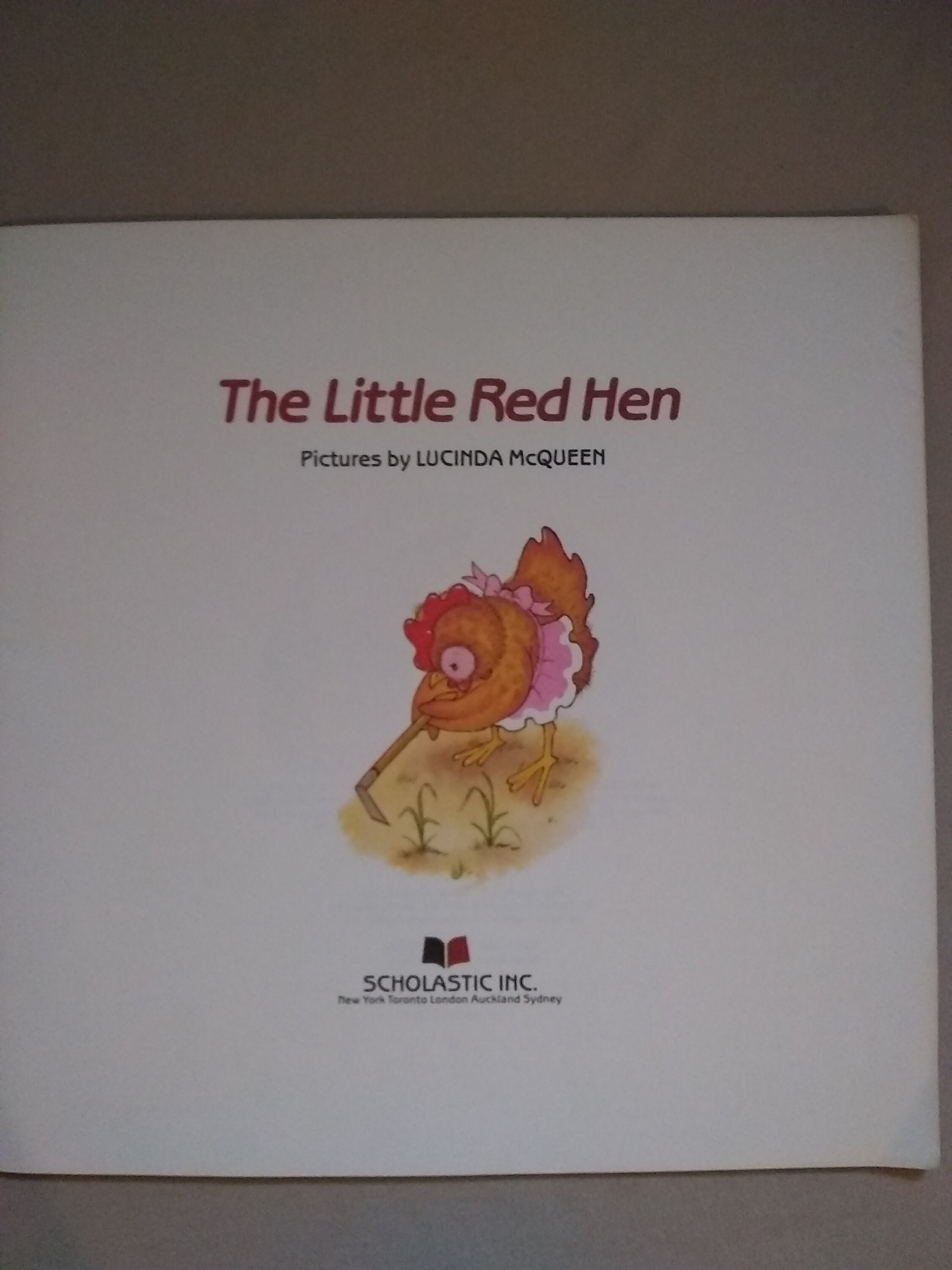 The Little Red Hen By Lucinda Mcqueen