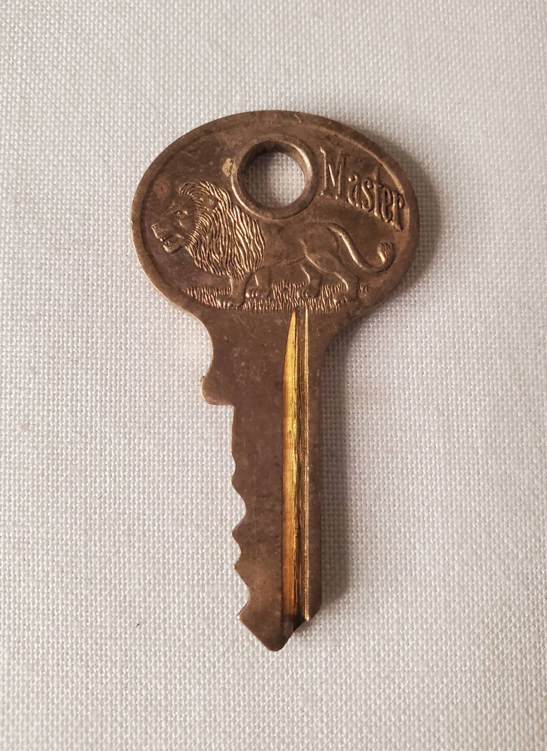 Etched Lion Master Lock 2756 Brass Key Older Etched Brass Master Lock ...