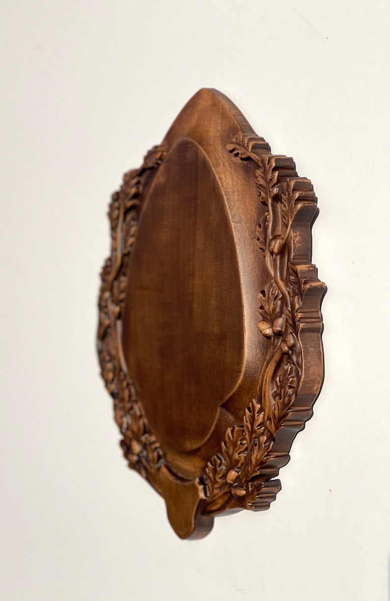 Hunter's Pride Oak Leaf Trophy Medallion - Unique Wall Decor for Lodge ...