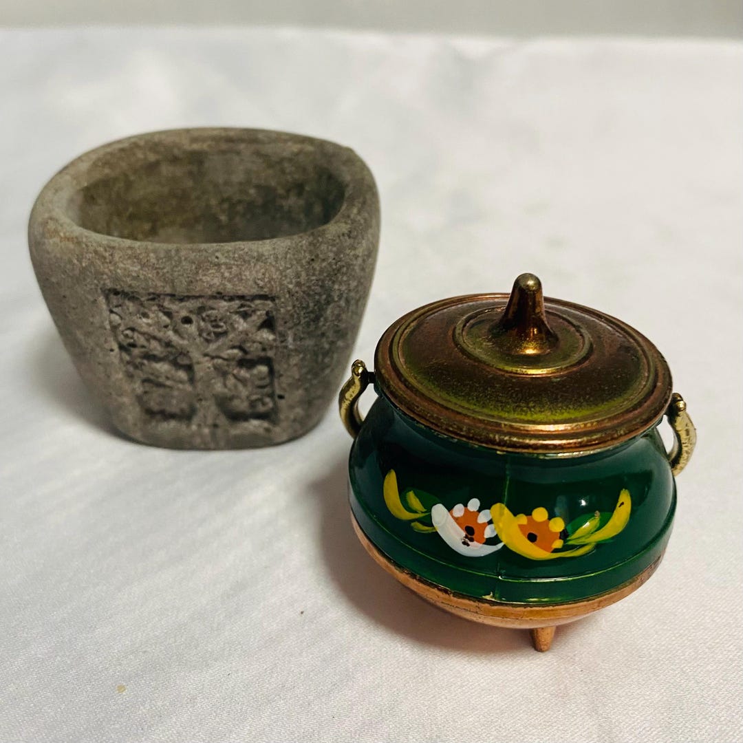 Set of 2 Miniature Cauldrons - Etsy