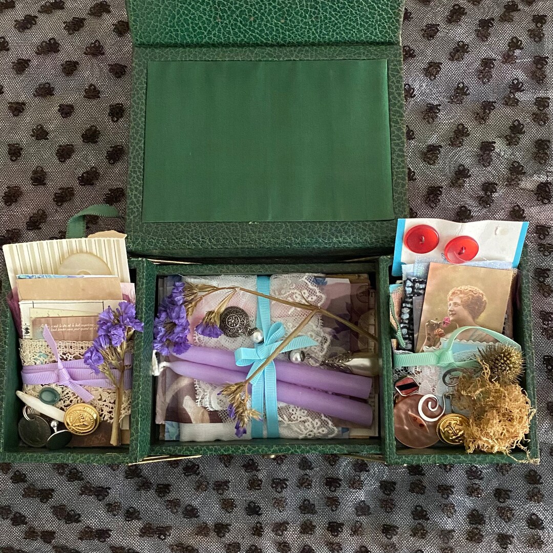 Vintage Box of Ephemera - Mixed Media - Vintage Buttons - Trinkets - Etsy