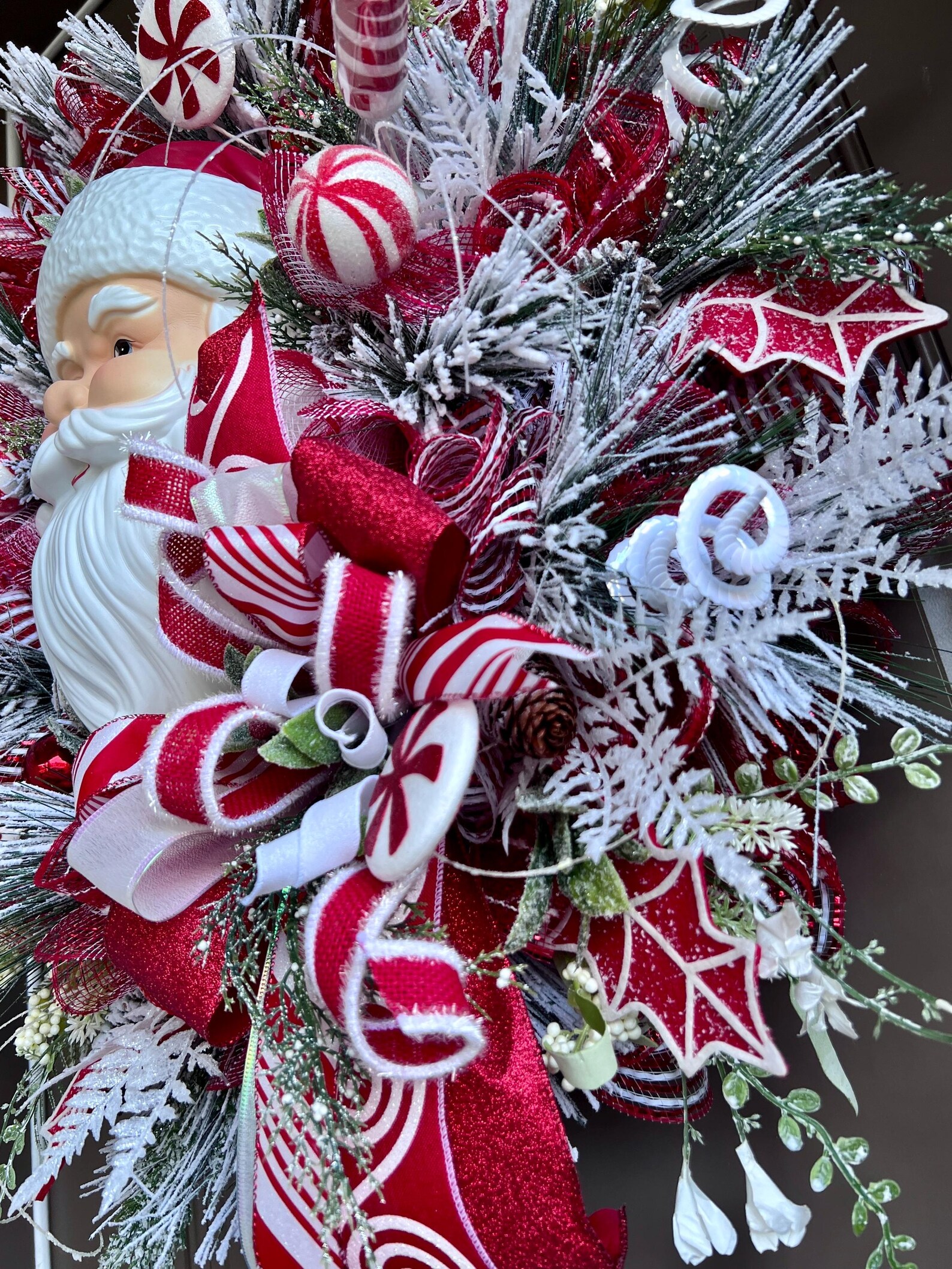 XL Vintage Santa Clause Wreath for Door, Candy Cane Whimsical Santa ...