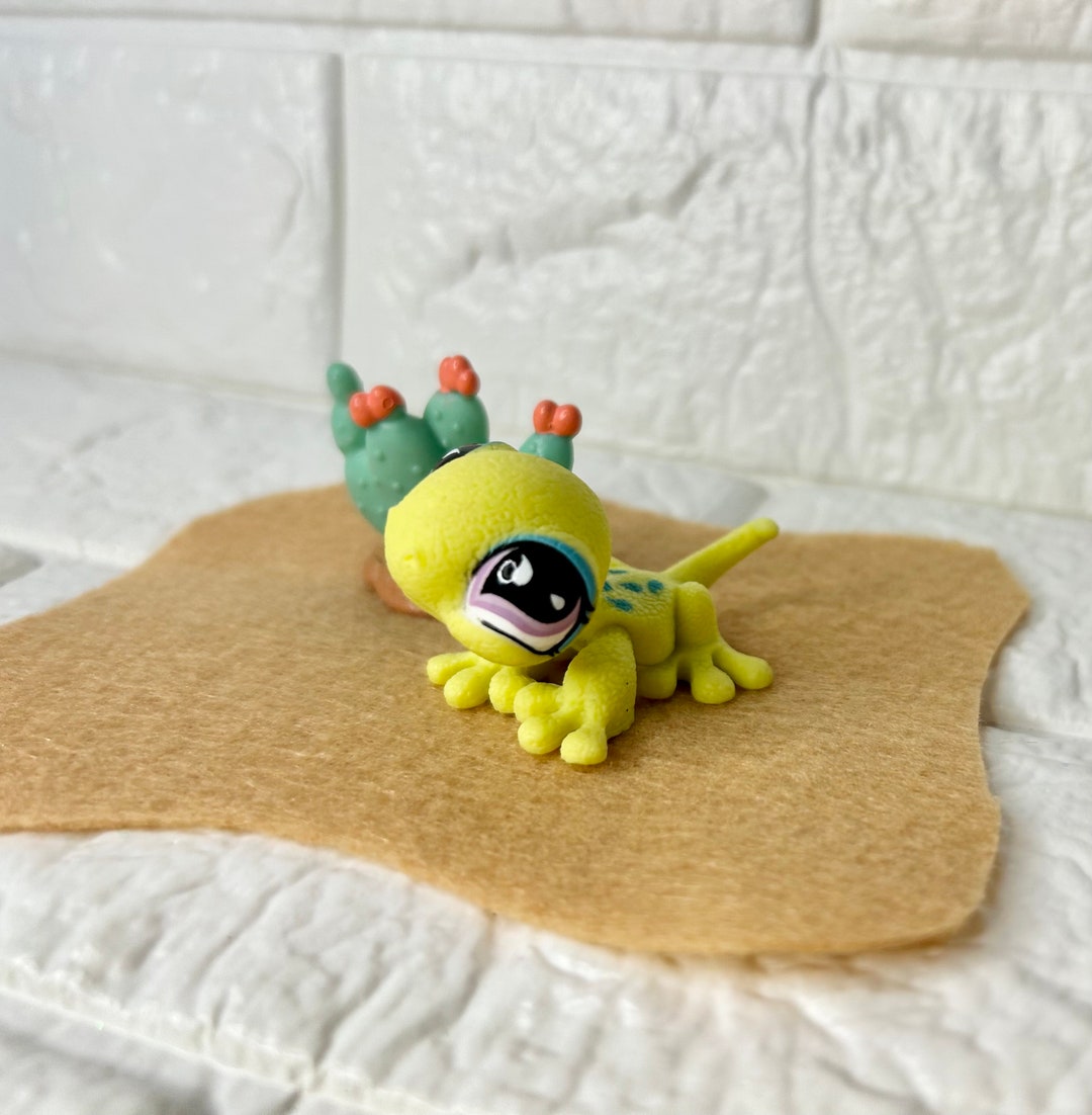 LPS Littlest Pet Shop 596 Lime Green Gecko Lizard Purple Teardrop Eyes ...