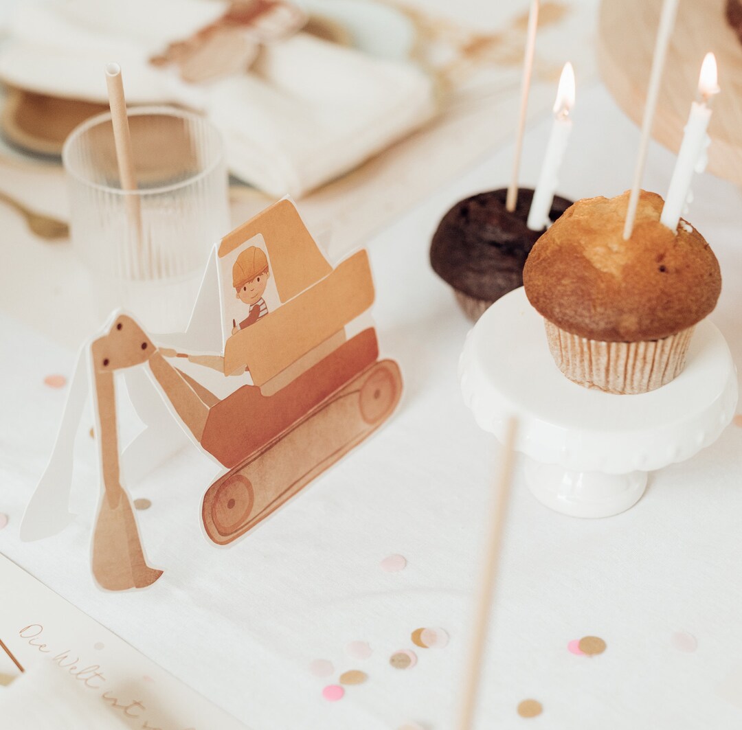 CONSTRUCTION VEHICLES as TABLE STANDS, Construction Site Birthday ...