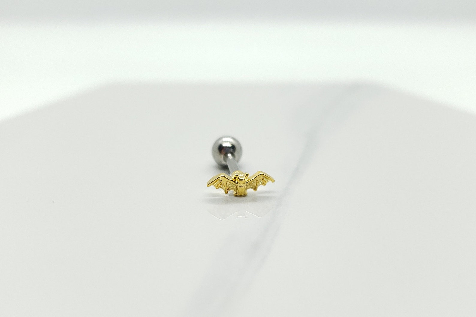 16g6mml Tiny Bat Cartilage Piercing/color: Silver or Gold/ - Etsy