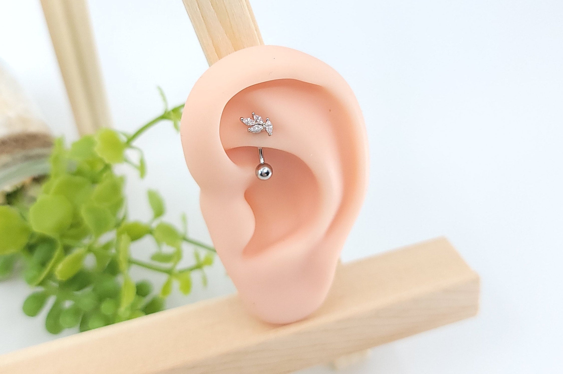 16G* Cute Small Leaf Shaped ROOK Cartilage Piercing (style#1)/ Top ...