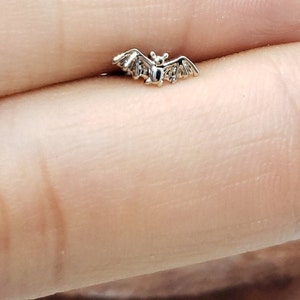 16g6mml Tiny Bat Cartilage Piercing/color: Silver or Gold/ - Etsy