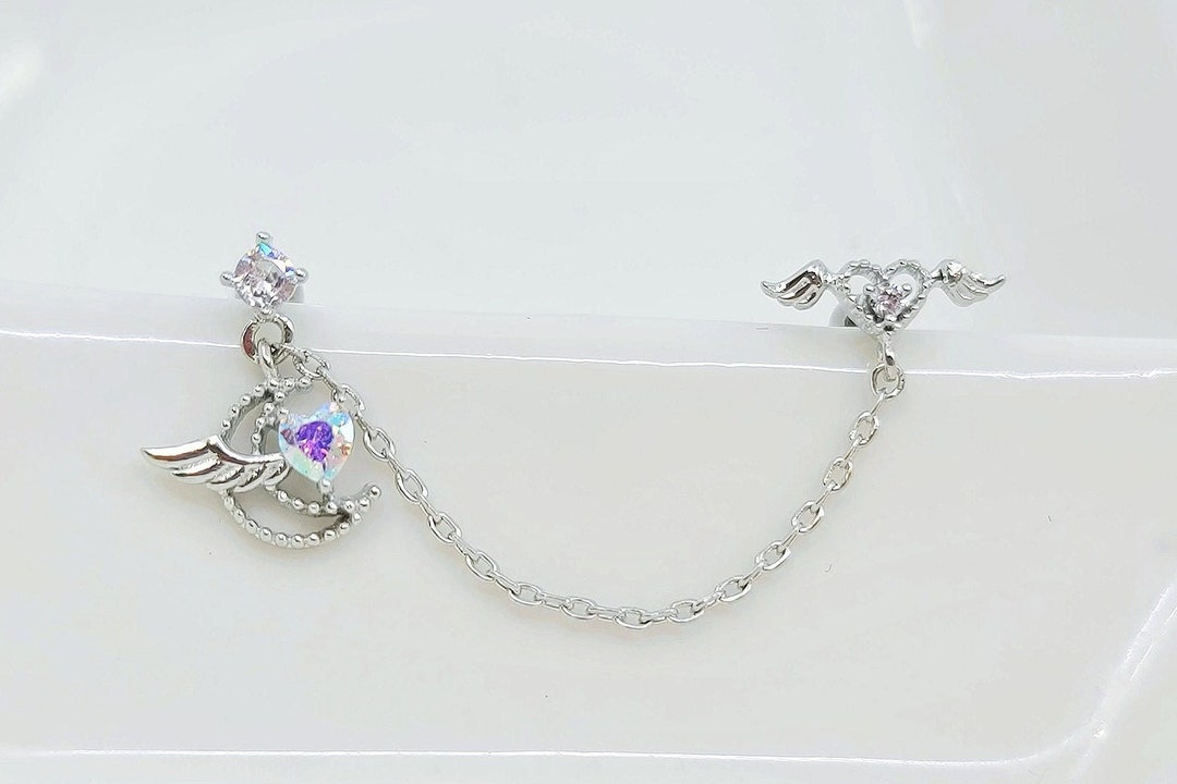 16G Wing With Moon and Heart Chain Connected Cartilage Piercing ...