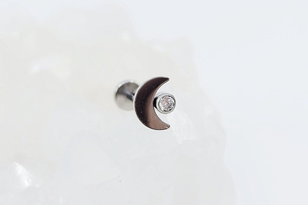 16G Titanium Crescent Moon CZ Internally Threaded Labret Cartilage ...