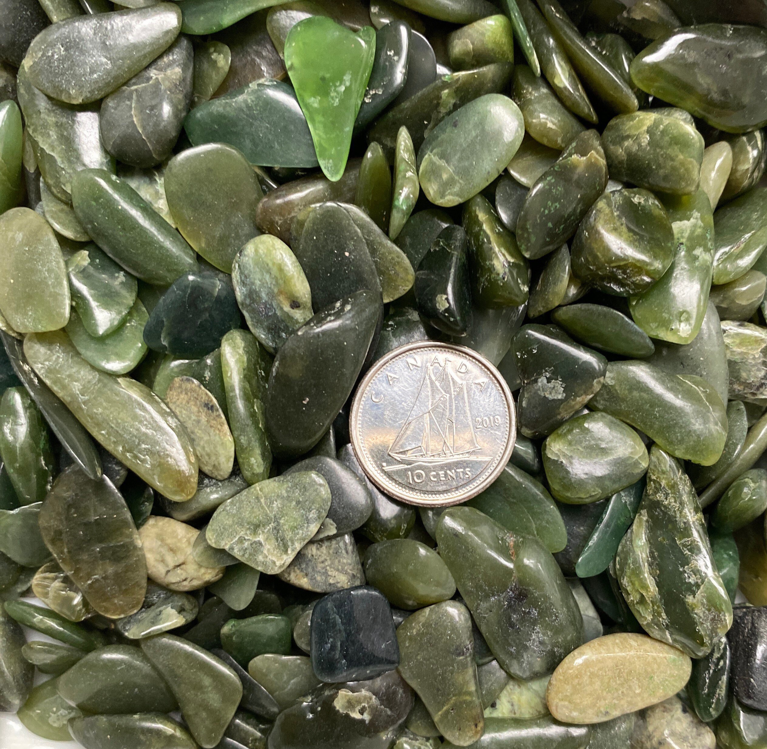 Jade Nephrite Tumbled Crystals 10 Grams - Etsy UK