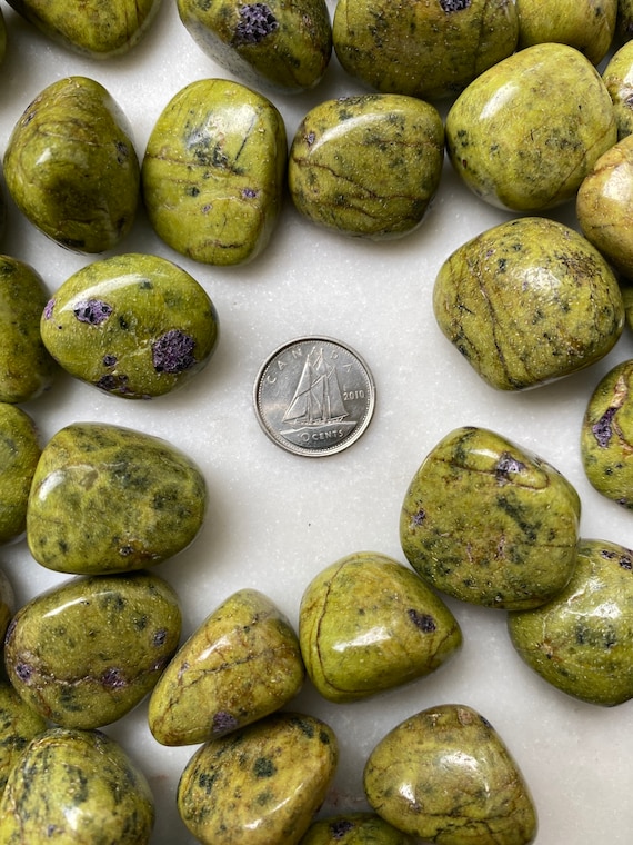 Atlantisite serpentine & Stichtite Tumbled Crystal Stone - Etsy UK
