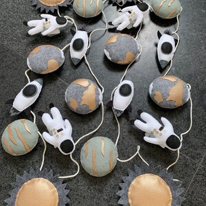 Solar System Garland/ Space Theme Bedroom and Nursery Decor/ Felt ...