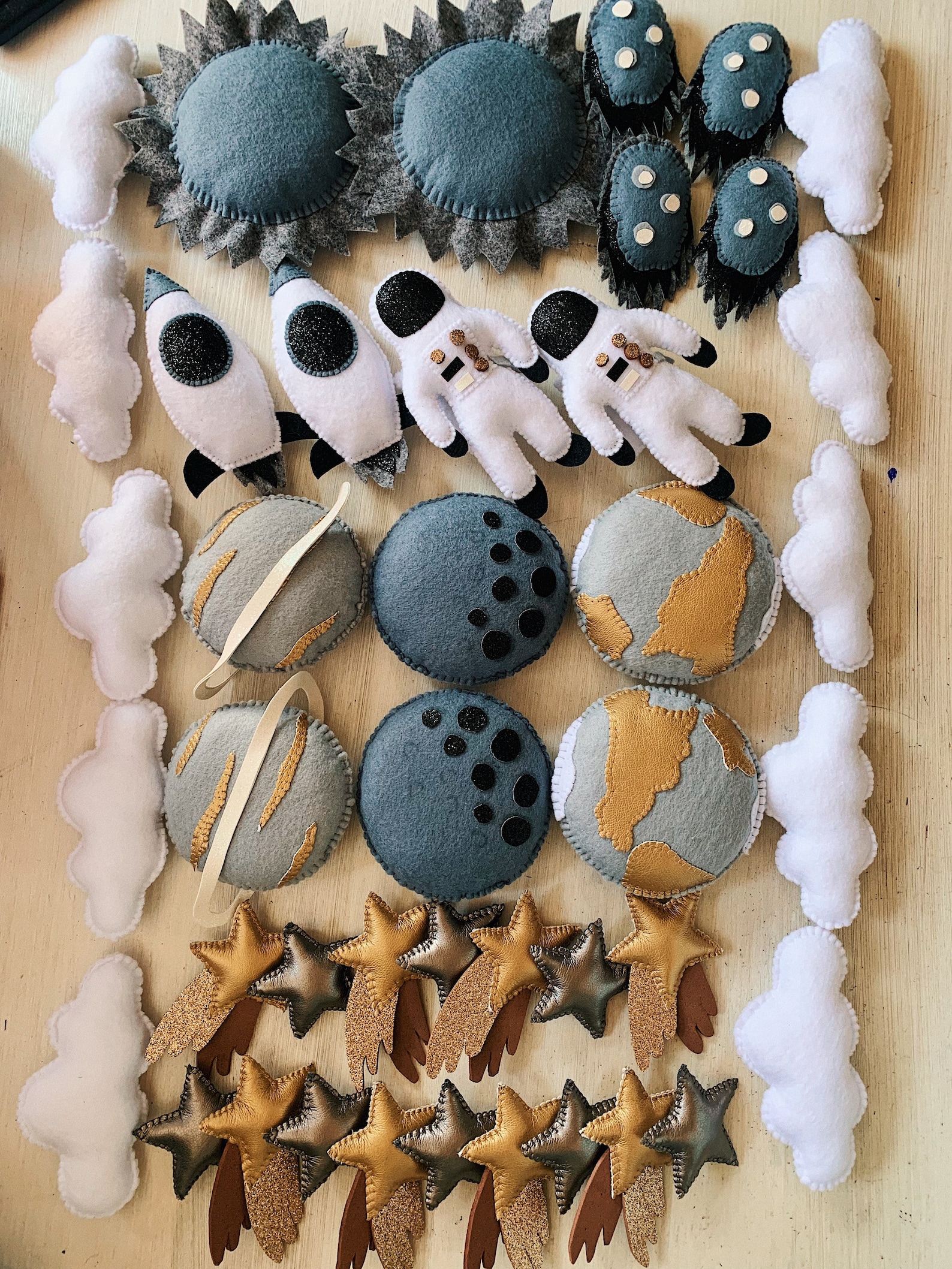 Solar System Garland/ Space Theme Bedroom and Nursery Decor/ - Etsy