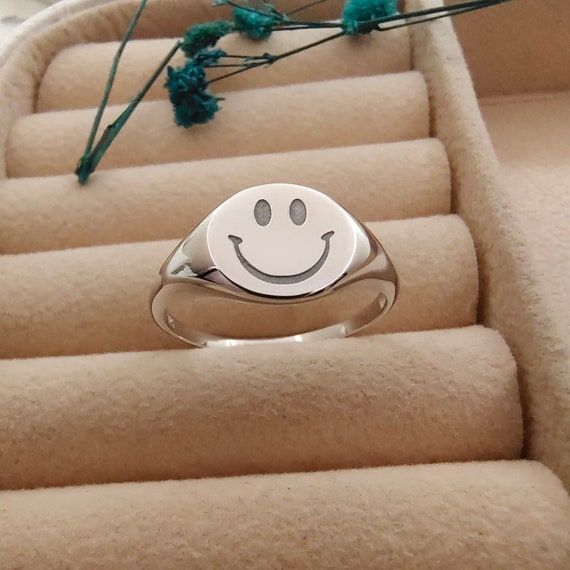 Smiley Ring Sterling Silber Happy Face Ring Emoji Ring Smiley Gravur Ring Neujahr Weihnachten Frohe Feiertage Geschenk mit Innengravur Etsy