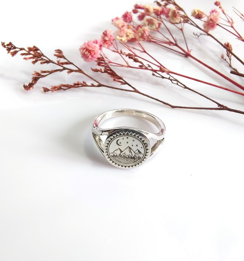 Acotar Night Court Signet Ring Velaris Ring Bookish Ring - Etsy