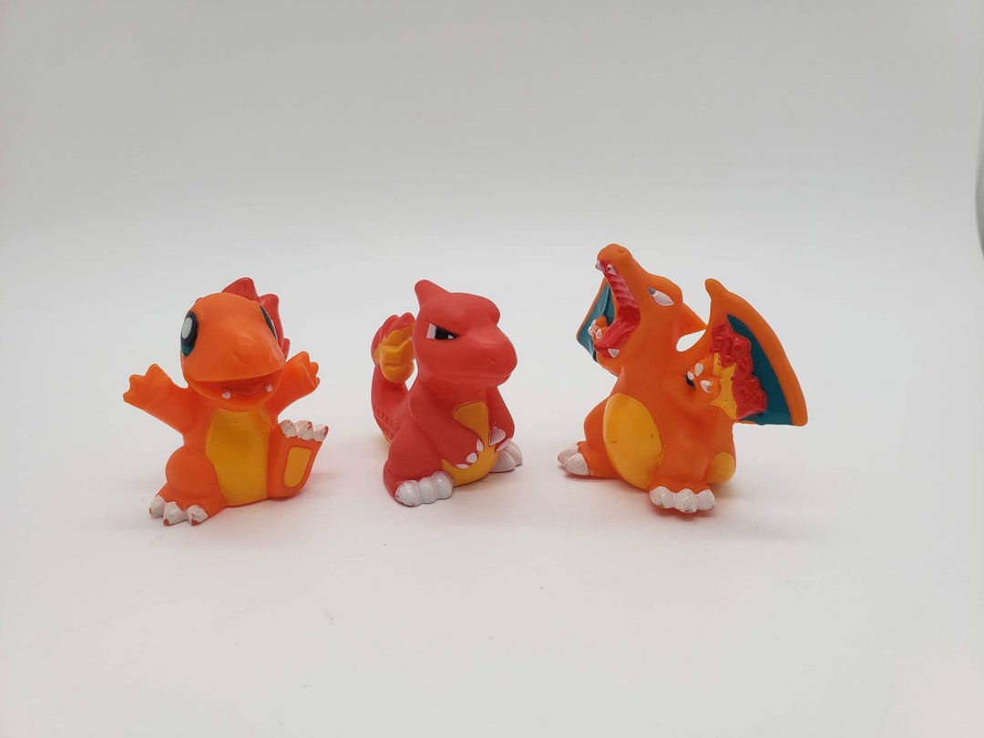 Charmander, Charmeleon and Charizard Finger Puppet Figures Bandai ...