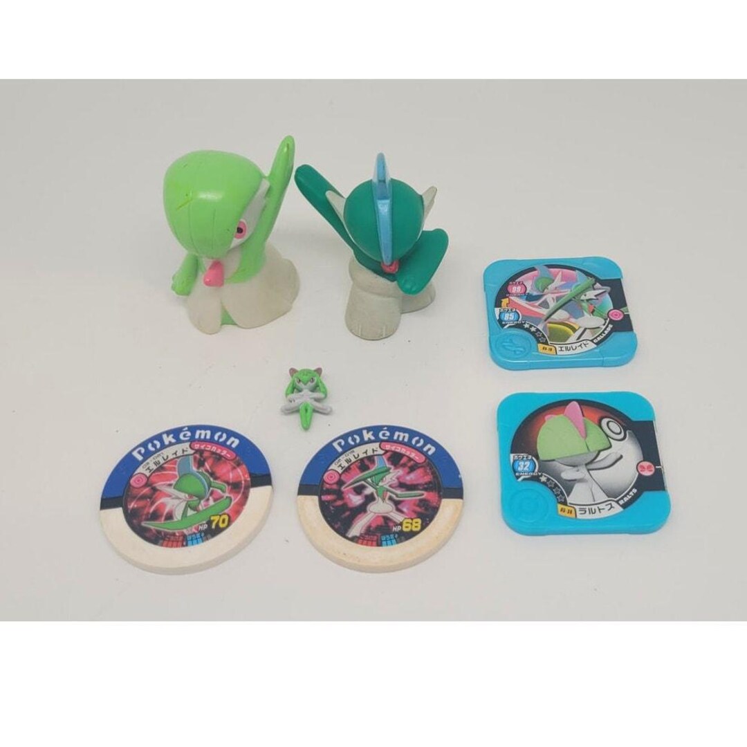 Ralts Kirlia Gallade Gardevoir Pokemon Figures Lot Toy Finger Puppets ...