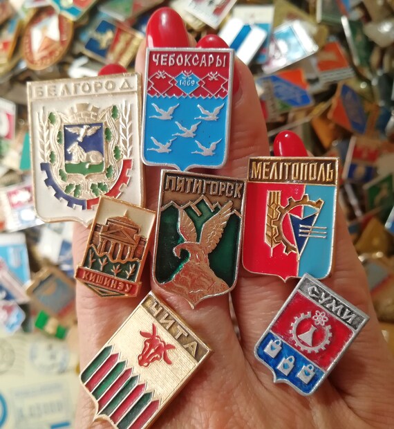 Coat of Arms Russia, Vintage Soviet badges, Lot of 25… - Gem