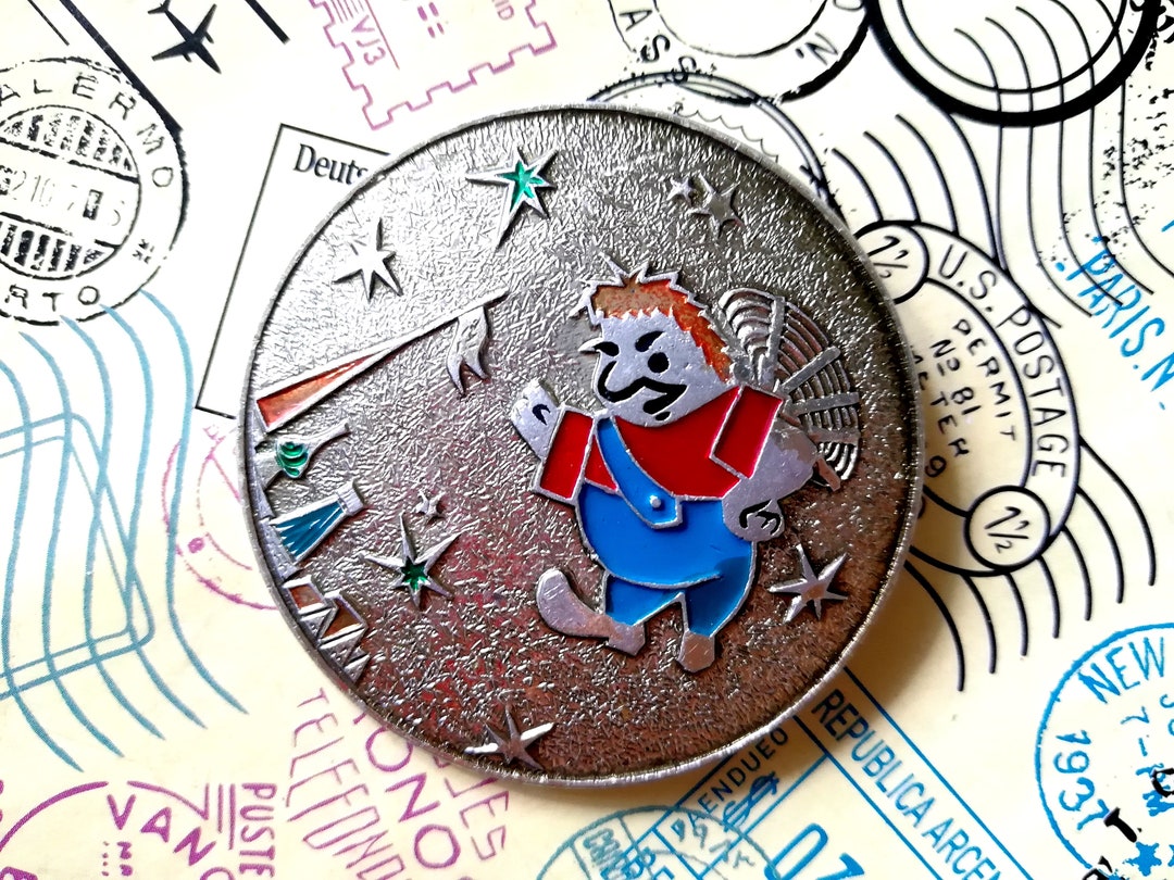 Carlson on the Roof, Cartoon Characters, Vintage Soviet Pin, Big Metall ...