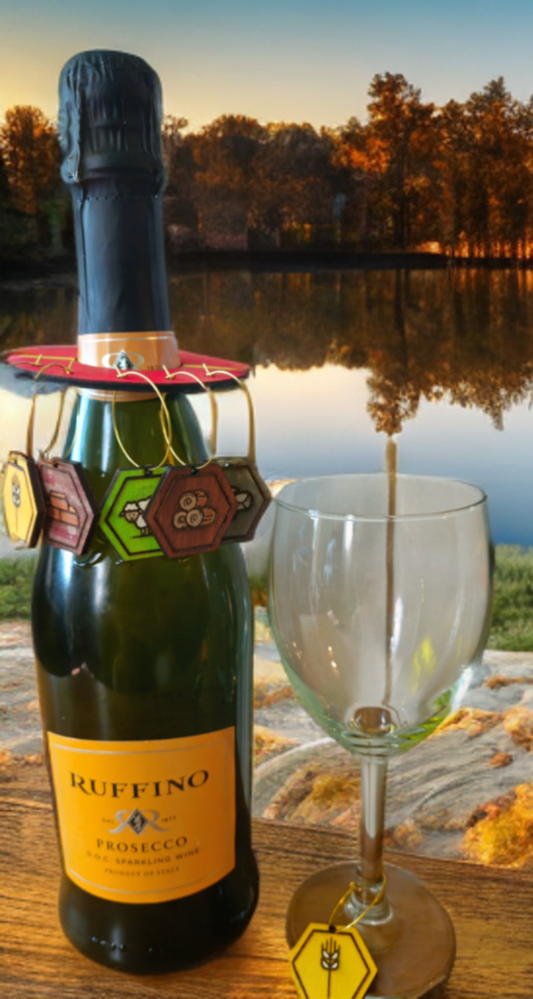 Settlers Wine Charms, Board Game Party Gift - Etsy