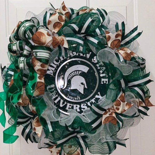 College Wreath - Etsy