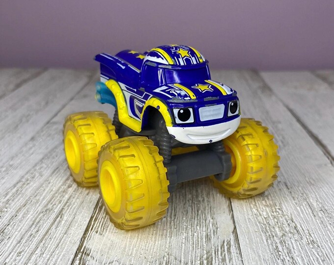 Blaze and the Monster Machines Robot Riders Darington Diecast Vehicle ...