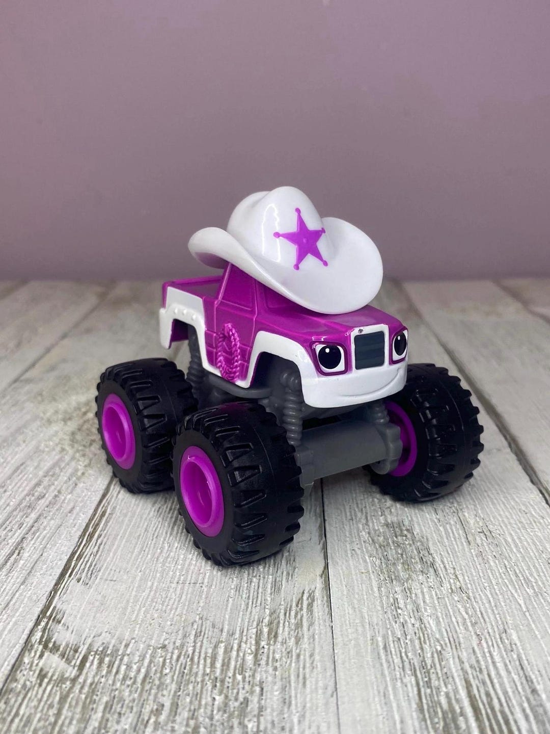 Blaze and the Monster Machines Starla Truck Diecast Vehicle, Black ...