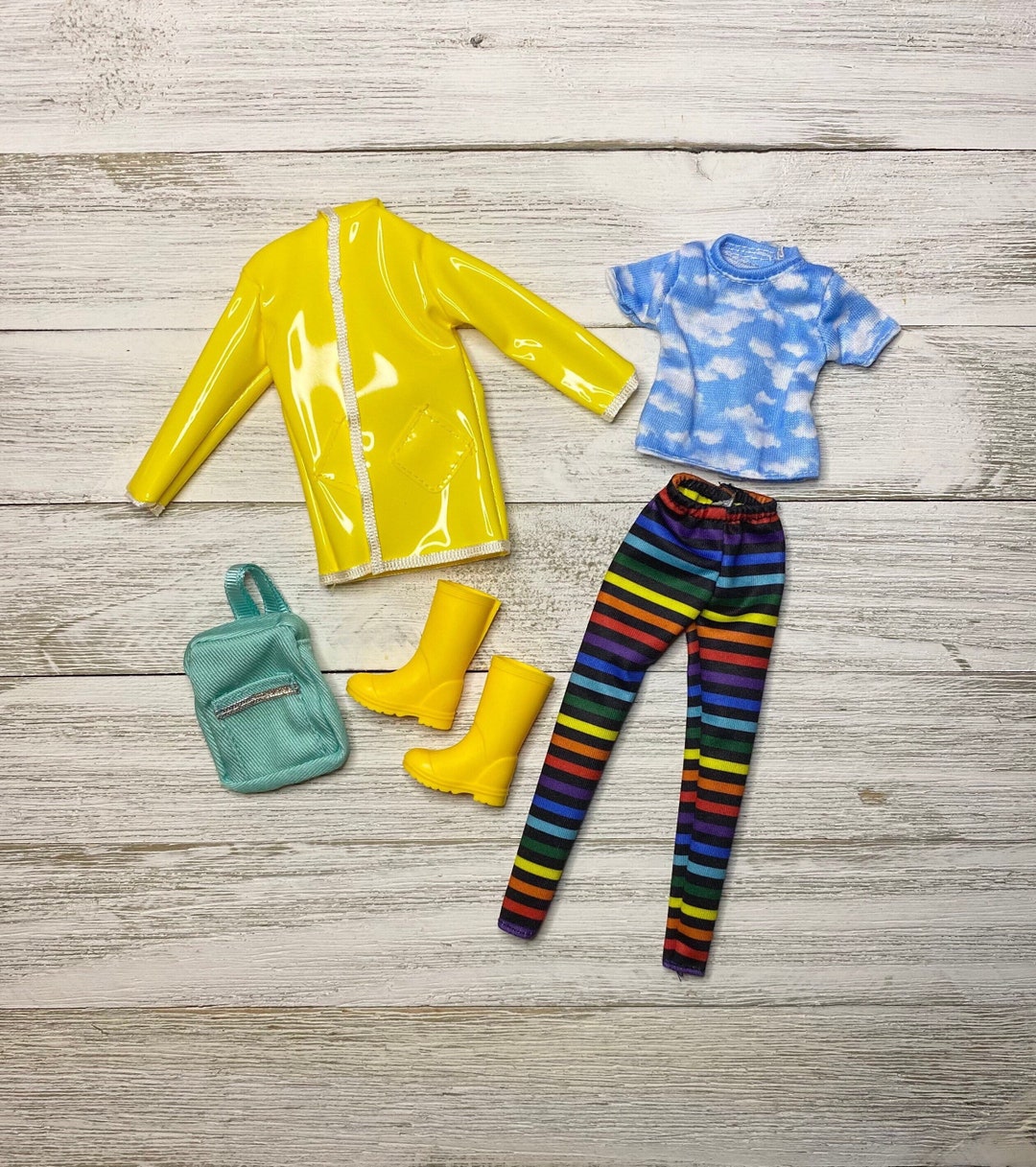 Creatable World Doll Rainy Day Clothes and Accessories (made for 10 ...
