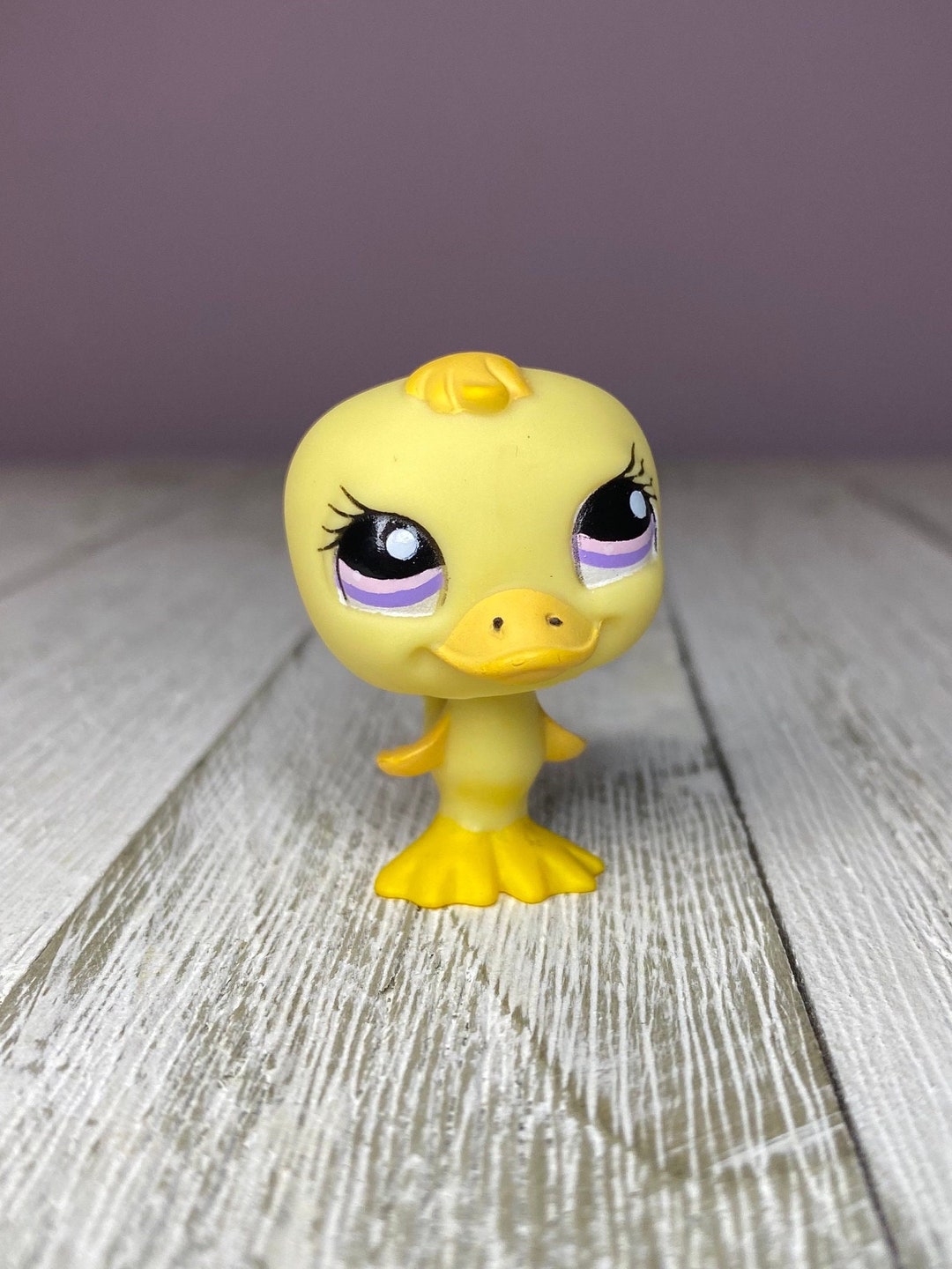LPS Yelliw Duck Duckling W/purple Eyes (hasbro Littlest Pet Shop) - Etsy