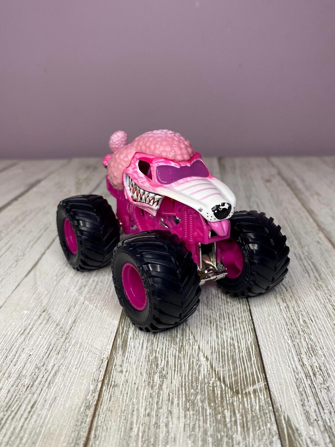 Hot Wheels Monster Jam Monster Mutt Pink Poodle Metal Monster Truck ...