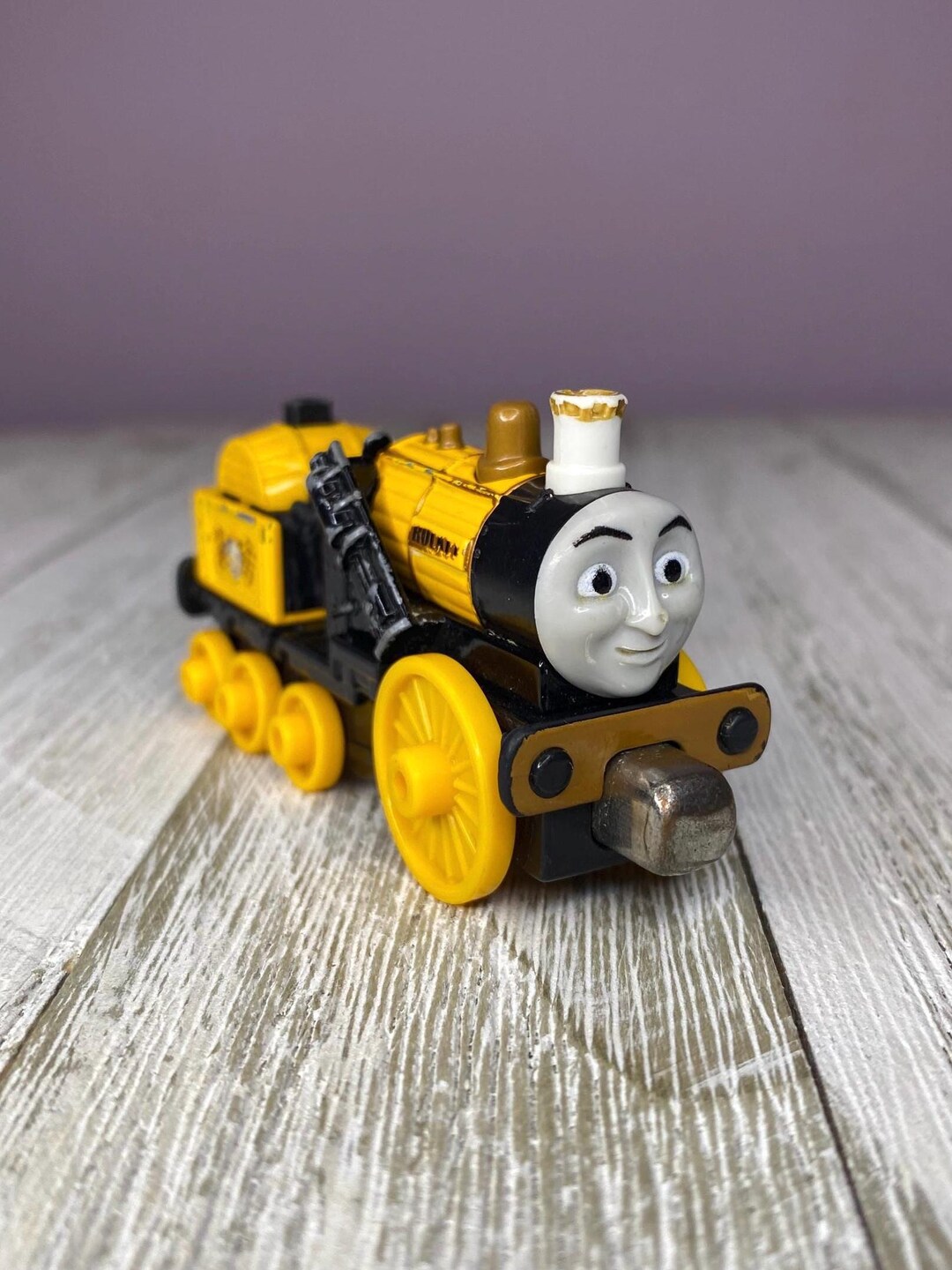 Thomas and Friends Take N Play Stephen the Rocket 3” Diecast Magnetic ...