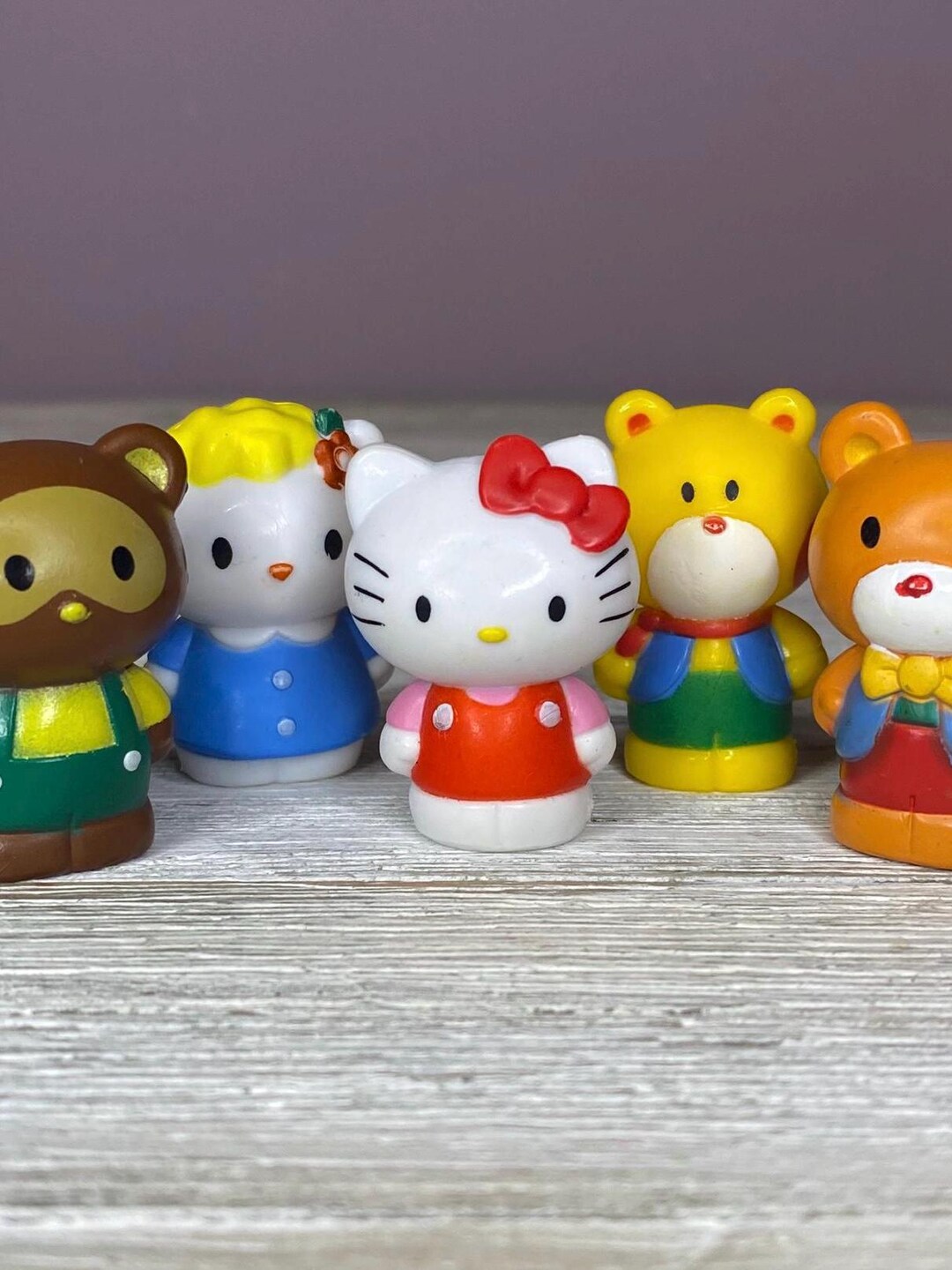 Hello Kitty World PVC Mini Figures Hello Kitty and Her Friends sanrio ...
