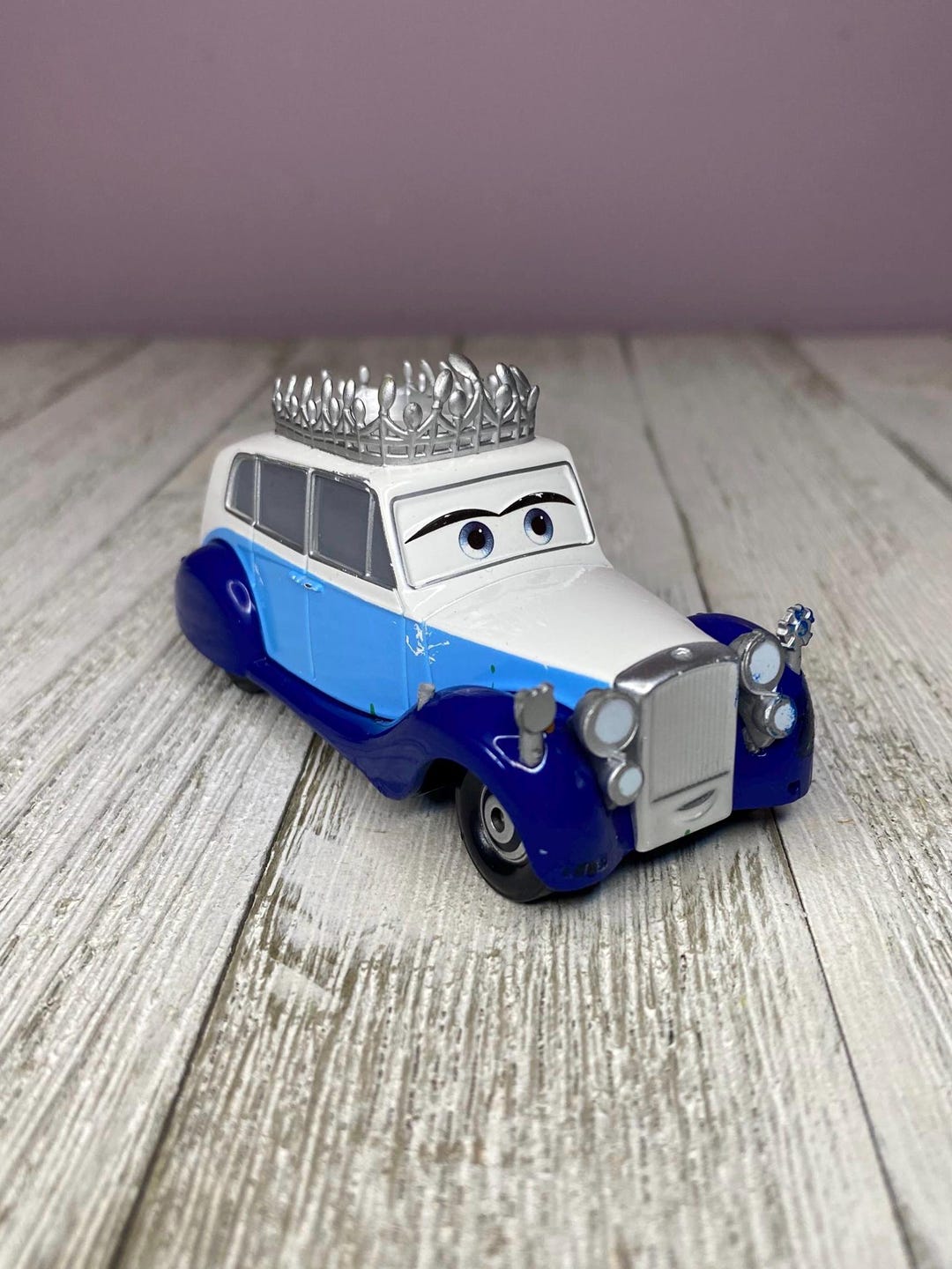 Disney Pixar Cars 2 London the Queen 3.5 Diecast Car flaws/damage, See ...