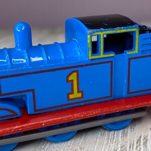 ERTL Thomas the Tank Engine and Friends 3.5 Thomas Diecast Metal Train ...