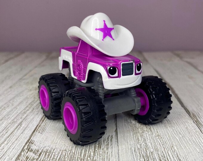 Blaze and the Monster Machines Starla Truck Diecast Vehicle, Black ...
